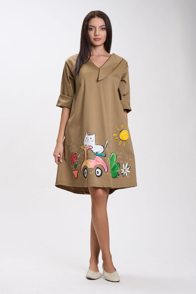 Rochie bej guler asimetric pictata manual pisica “Marilla” ⋆ AnTanTe Design